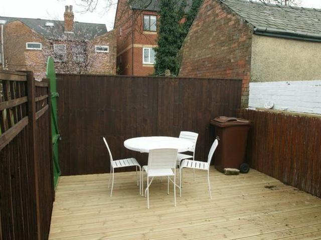 2 bedroom terraced house to rent