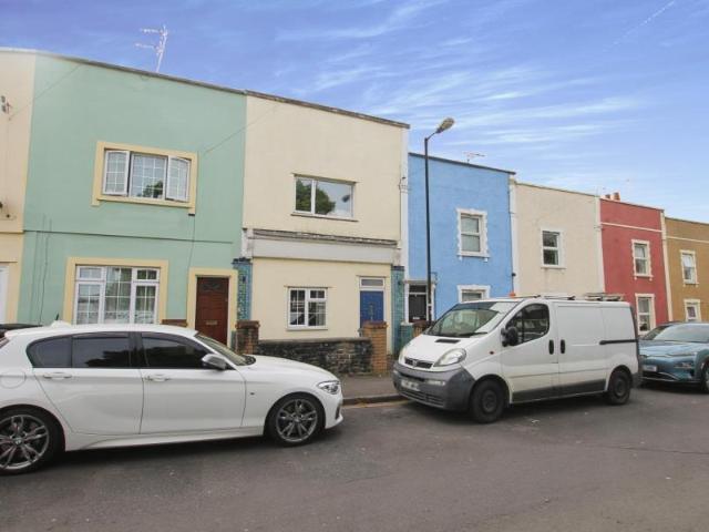 2 bedroom terraced house to rent