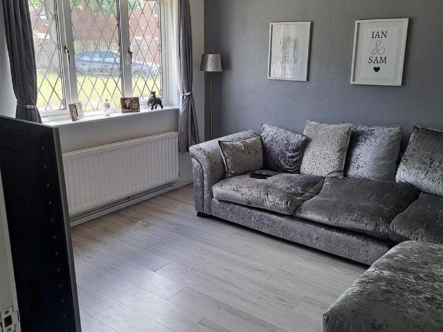 2 bedroom terraced house to rent