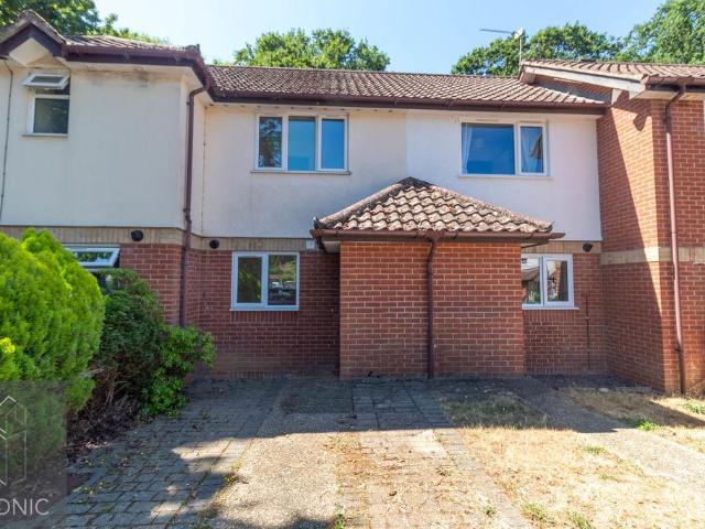 2 bedroom terraced house to rent