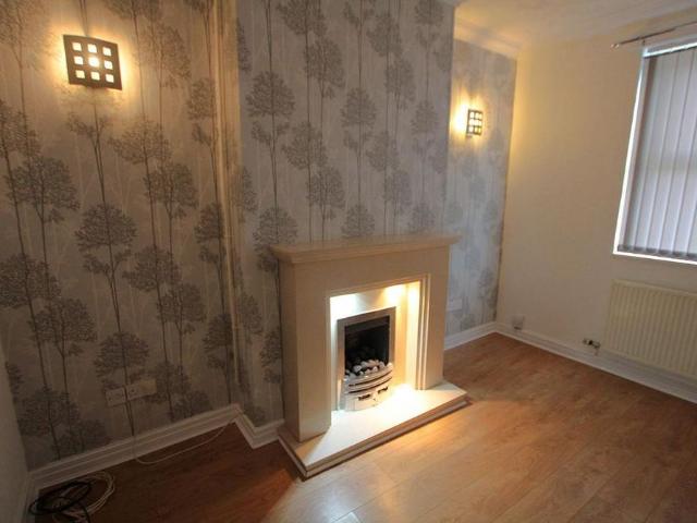 2 bedroom terraced house to rent