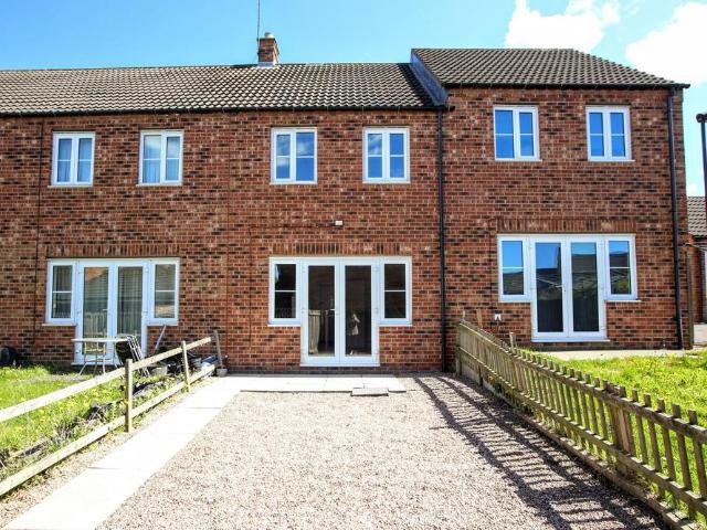 2 bedroom terraced house to rent