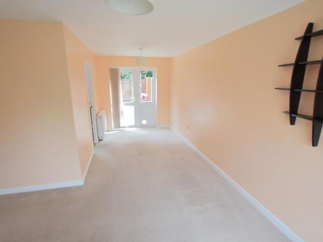 2 bedroom terraced house to rent