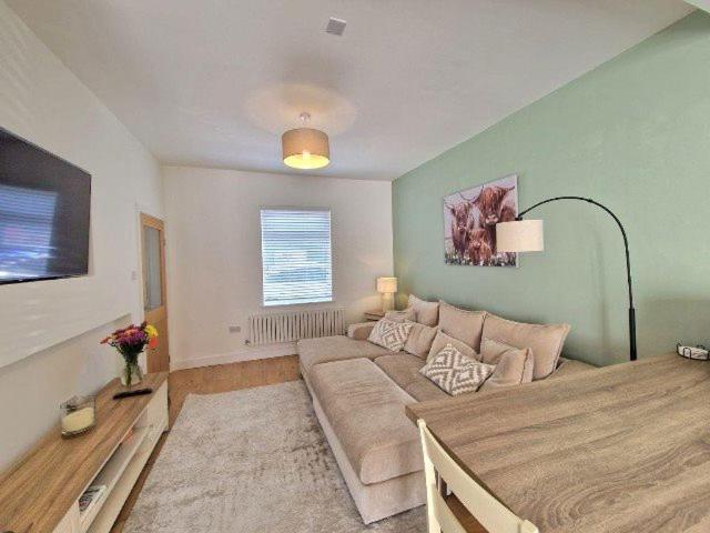 2 bedroom terraced house to rent