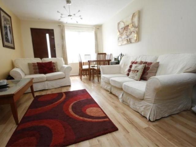 2 bedroom terraced house to rent