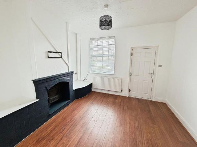 2 bedroom terraced house to rent