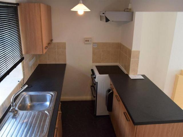 2 bedroom terraced house to rent
