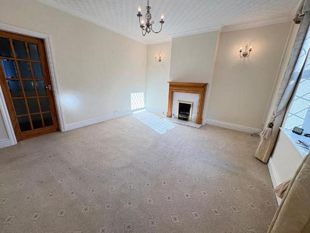 2 bedroom terraced house to rent