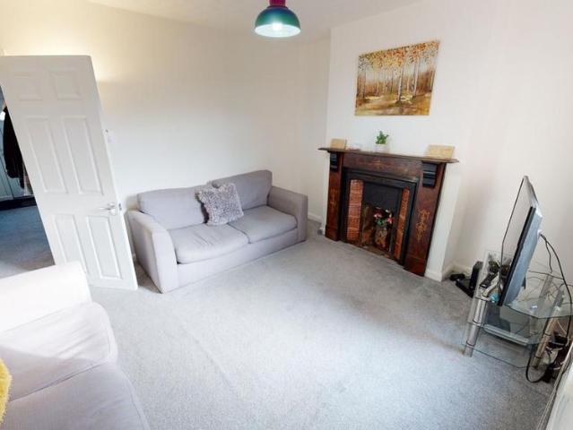 2 bedroom townhouse to rent