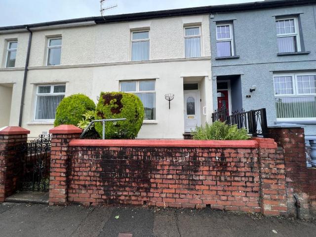 2 bedroom terraced house to rent