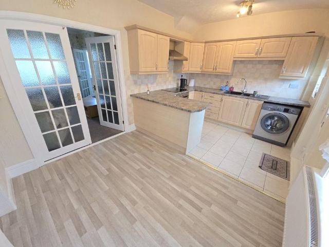2 bedroom terraced house to rent