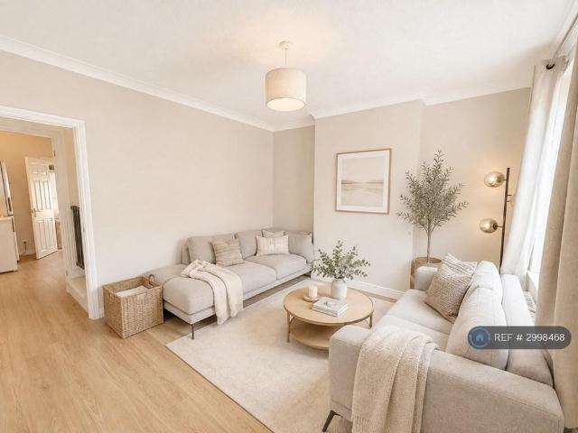 2 bedroom terraced house to rent