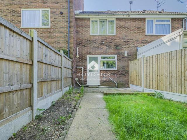 2 bedroom terraced house to rent