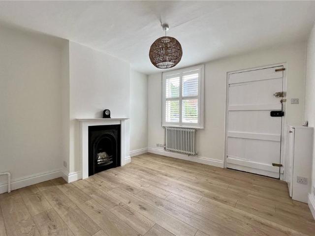 2 bedroom terraced house to rent