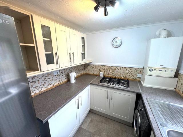 2 bedroom terraced house to rent
