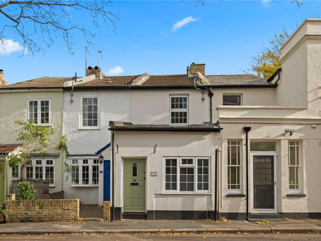 2 bedroom terraced house to rent