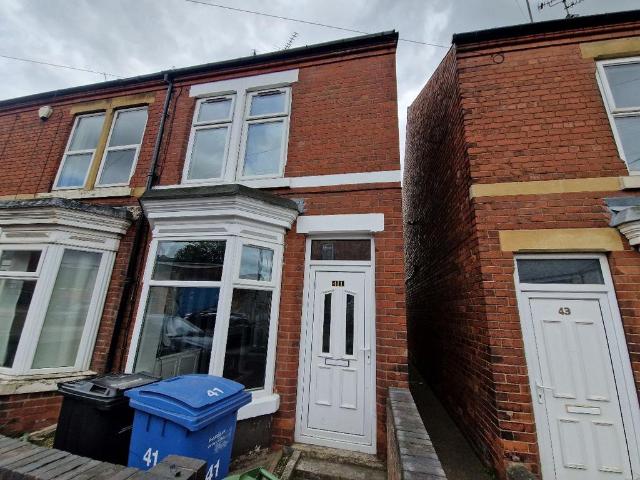2 bedroom terraced house to rent