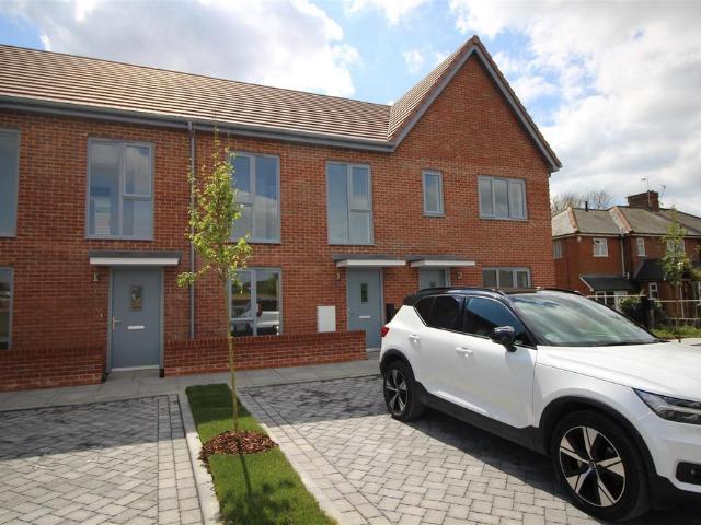 2 bedroom terraced house to rent