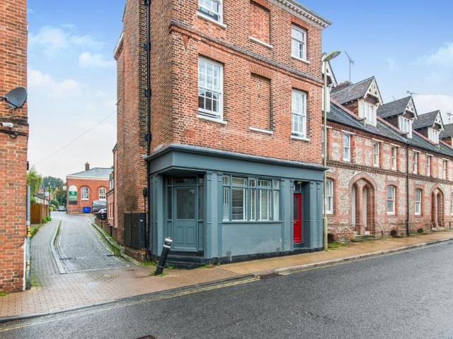 2 bedroom terraced house to rent