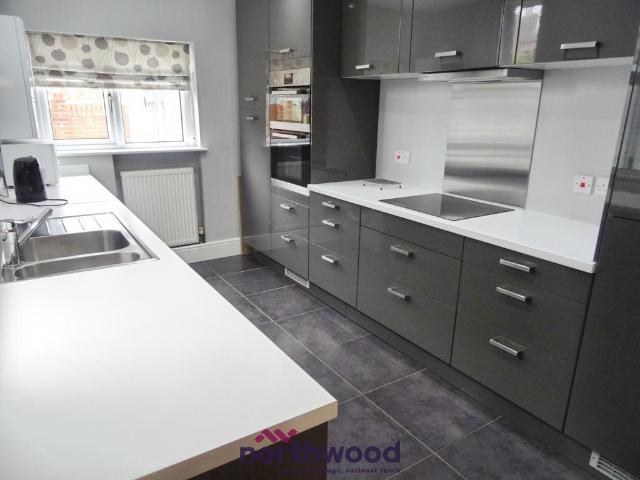 2 bedroom terraced house to rent