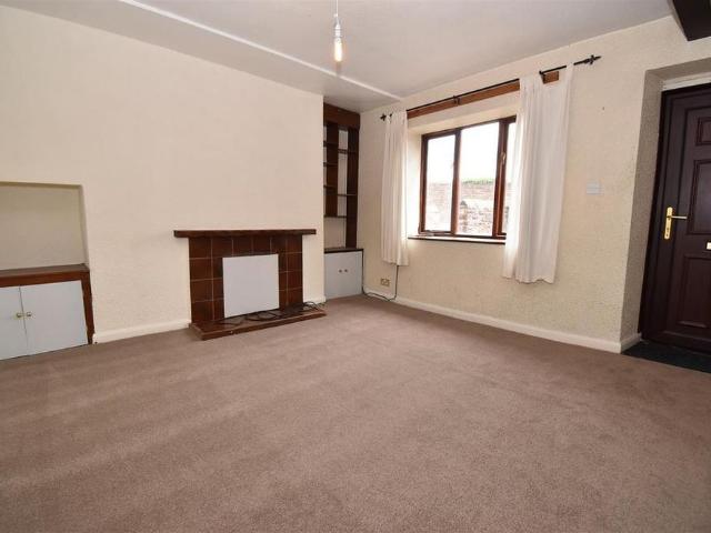 2 bedroom terraced house to rent