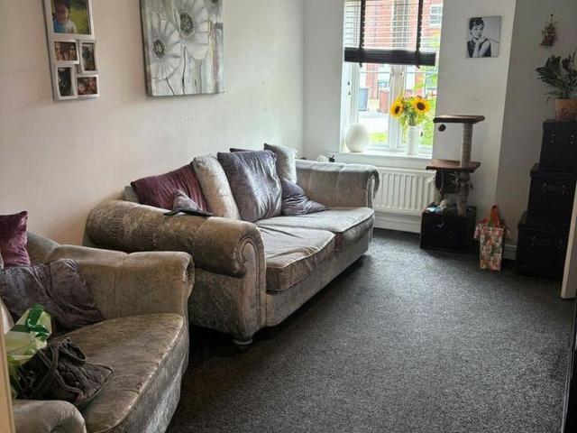 2 bedroom terraced house to rent