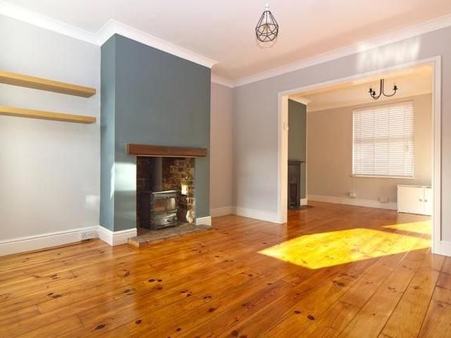 2 bedroom terraced house to rent