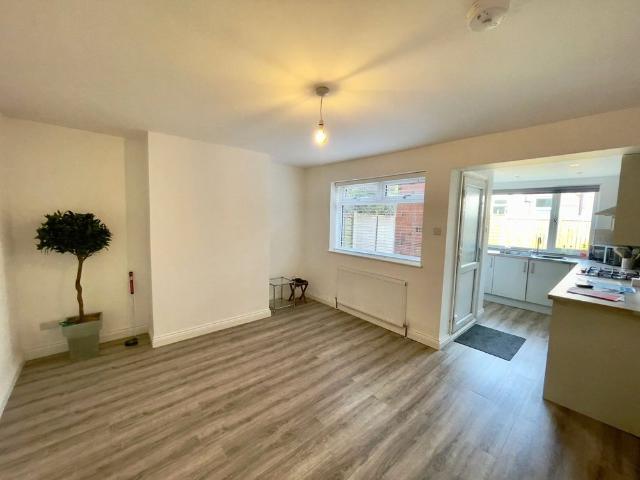 2 bedroom terraced house to rent