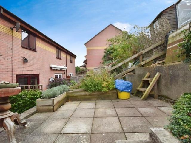 2 bedroom terraced house to rent