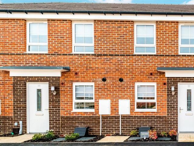2 bedroom terraced house to rent