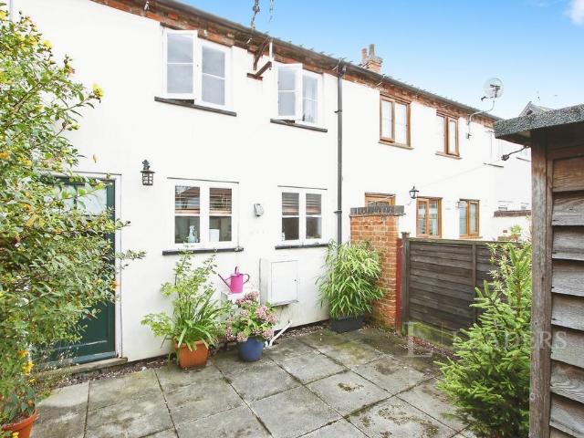 2 bedroom terraced house to rent