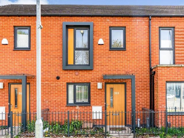 2 bedroom terraced house to rent