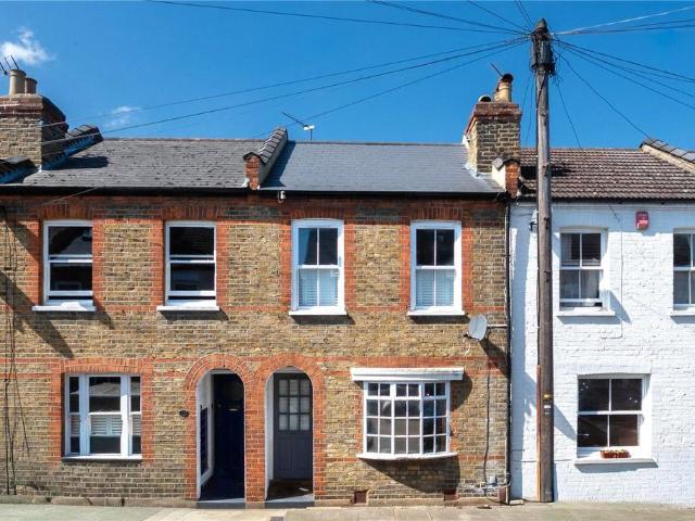 2 bedroom terraced house to rent