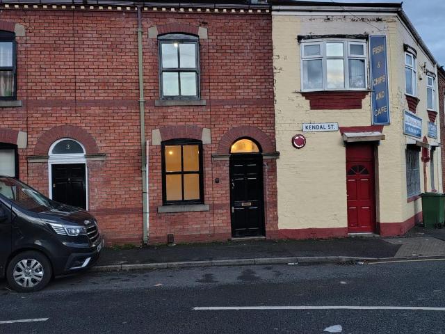 2 bedroom terraced house to rent
