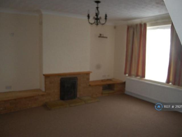 2 bedroom terraced house to rent