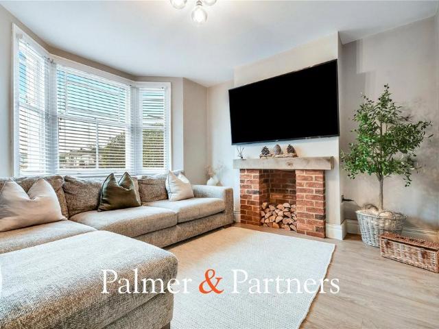 2 bedroom terraced house to rent