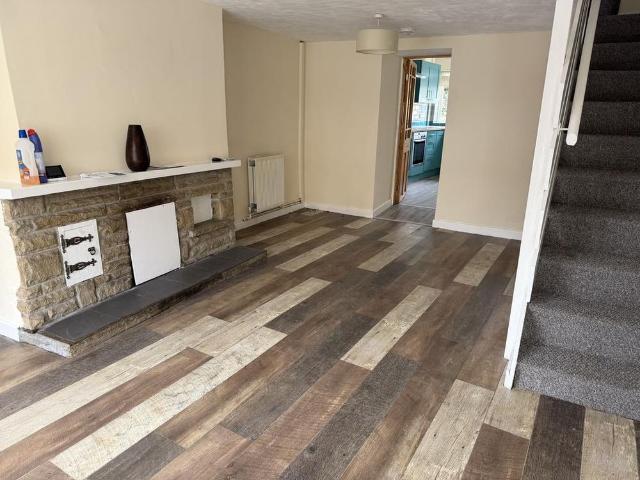 2 bedroom terraced house to rent