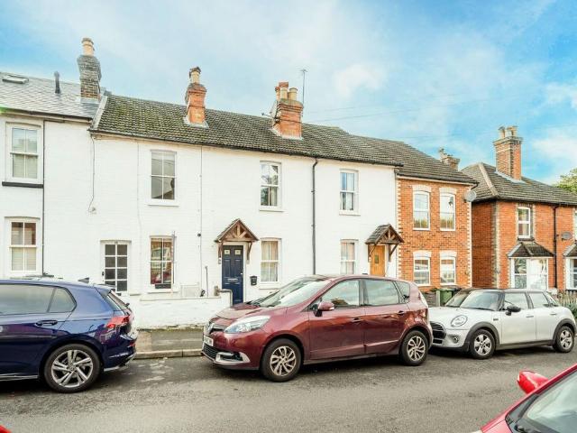 2 bedroom terraced house to rent