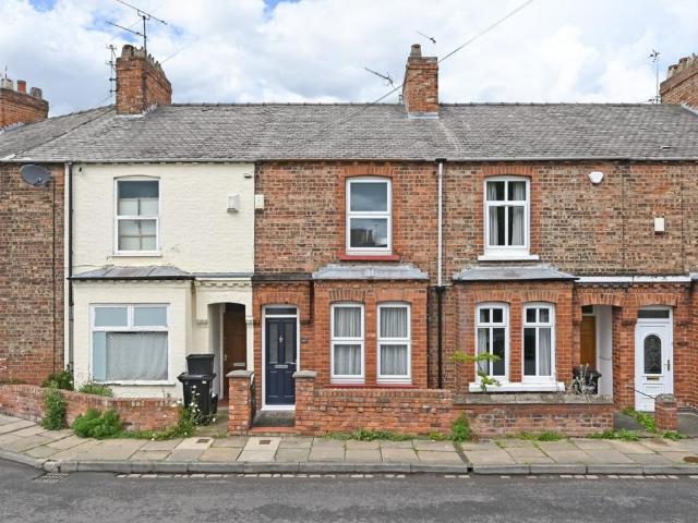 2 bedroom terraced house to rent