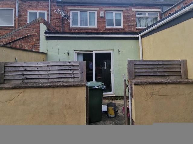 2 bedroom terraced house to rent