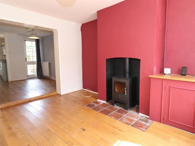2 bedroom terraced house to rent