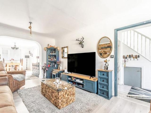 2 bedroom terraced house to rent