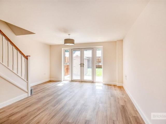 2 bedroom terraced house to rent