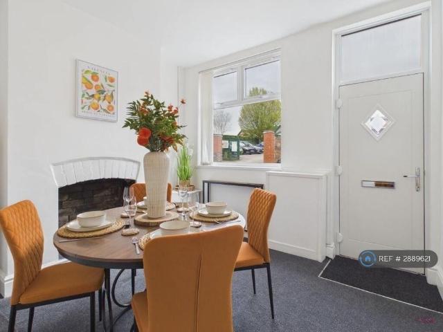 2 bedroom terraced house to rent