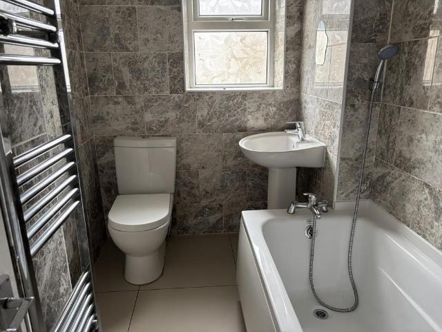 2 bedroom terraced house to rent