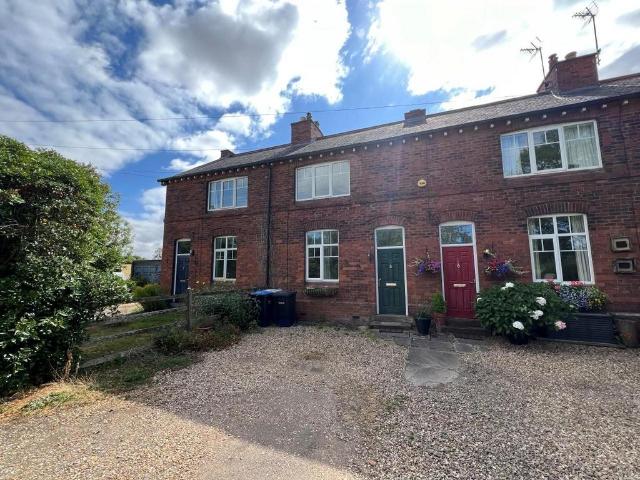 2 bedroom terraced house to rent
