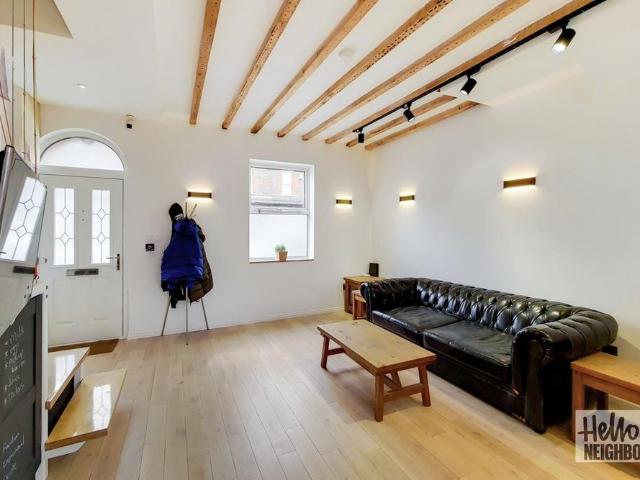 2 bedroom terraced house to rent