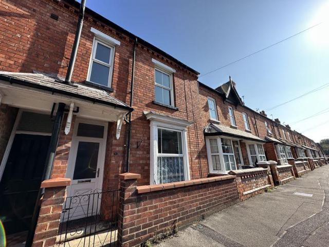 2 bedroom terraced house to rent