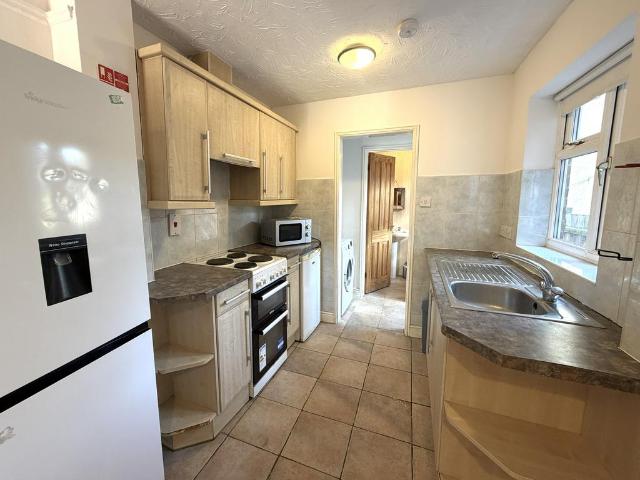 2 bedroom terraced house to rent