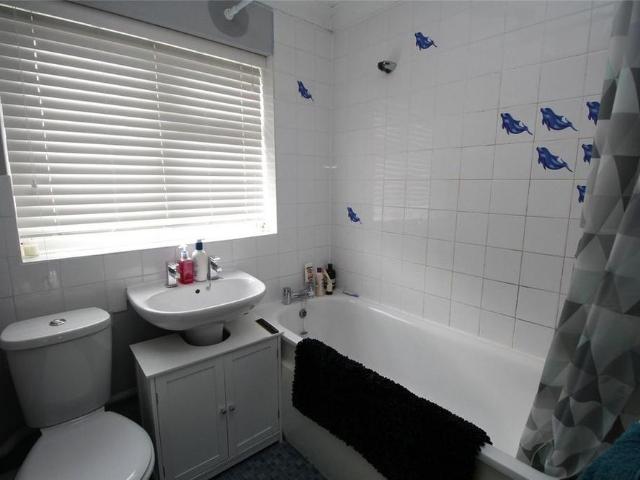 2 bedroom terraced house to rent